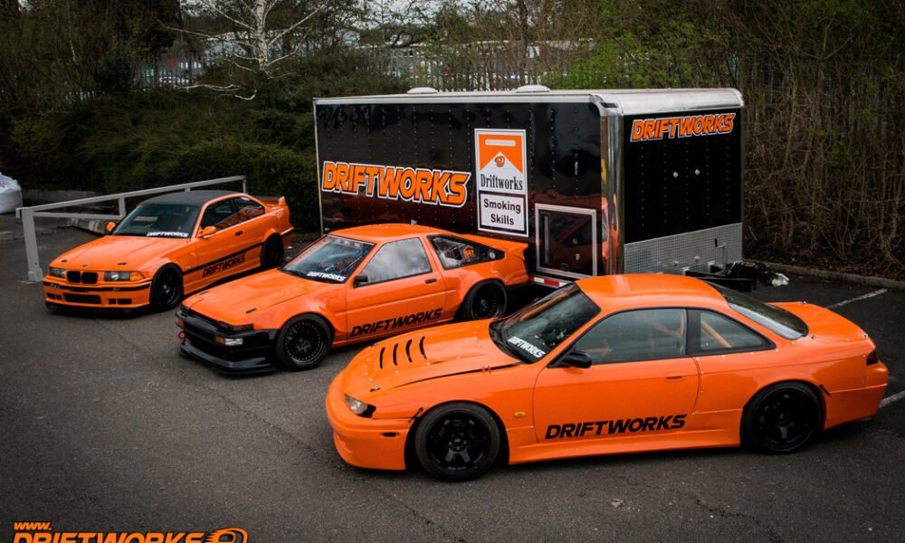 Driftworks DW86 is a NASCAR V8 powered Toyota Corolla drift car - The ...