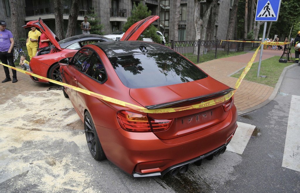Lithuanian BMW M4 Crashes into Ferrari California - The Supercar Blog