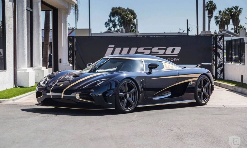 Koenigsegg Agera R Dark Blue