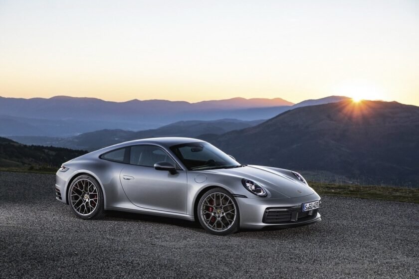 8 Reasons why the Porsche 911 is one of the Greatest Sports Cars Ever ...