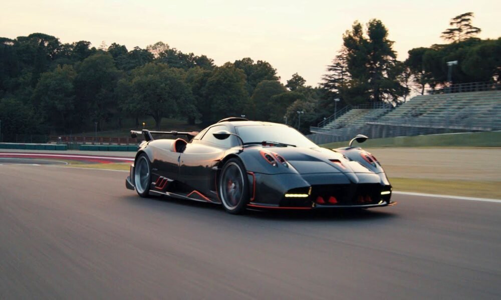 The most Powerful Pagani Hypercar at the Imola racetrack - The Supercar ...