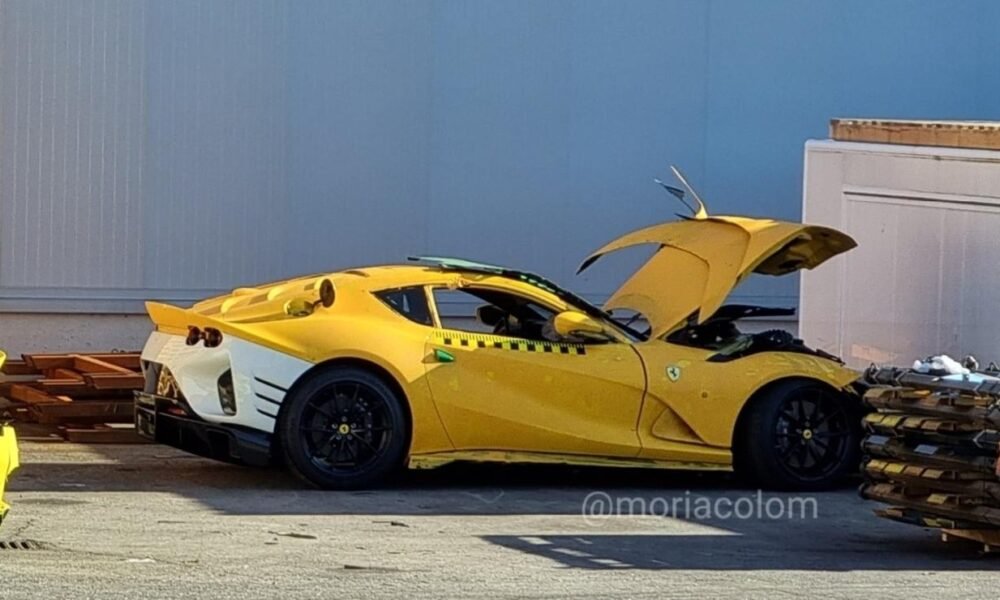Ferrari 812 Competizione crash test & development mules spotted - The ...
