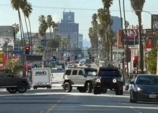 Los Angeles boys flexing in a Mercedes G-Wagon 4x4² convoy - The ...