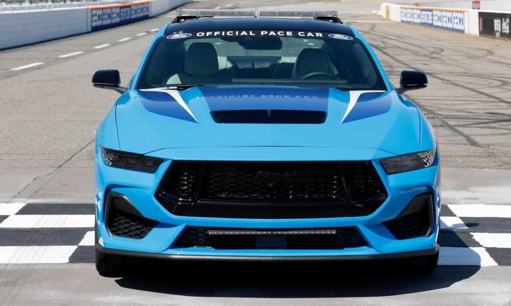 2024 Ford Mustang GT makes its debut as the NASCAR pace car - The ...
