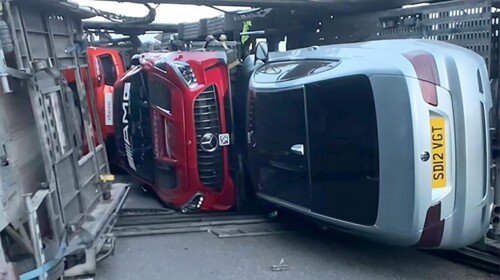 Supercars worth millions damaged as transporter crashes in the UK - The ...