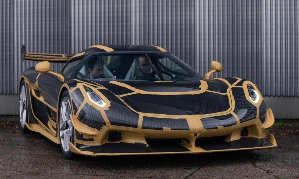 Koenigsegg Jesko Odin in Gold impregnated Carbon spotted for the first ...