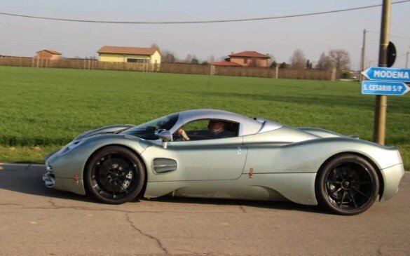 Pagani Utopia Roadster prototype spotted for the first time! - The ...