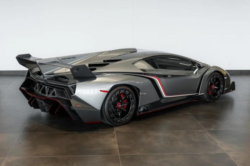 Canadian dealer selling a Lamborghini Veneno for $13.9 million! - The ...