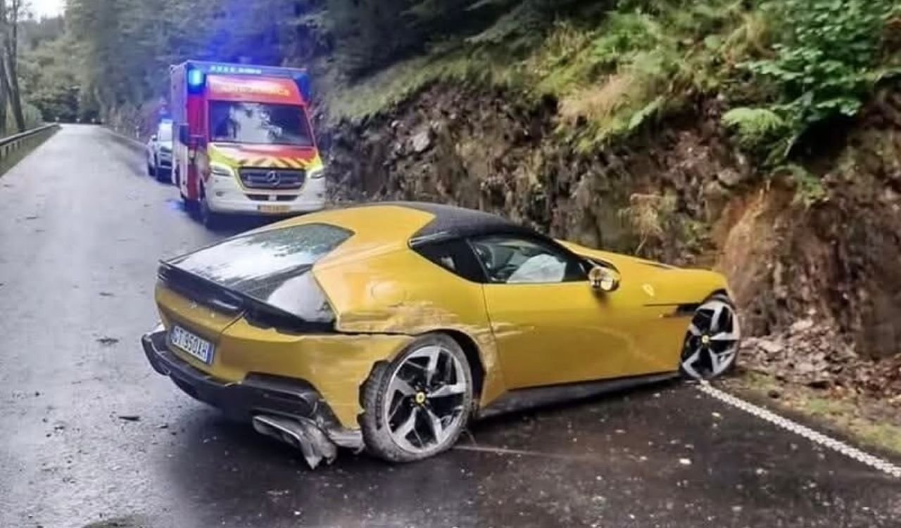 Ferrari 12Cilindri crashes during a media drive in Luxembourg - The ...