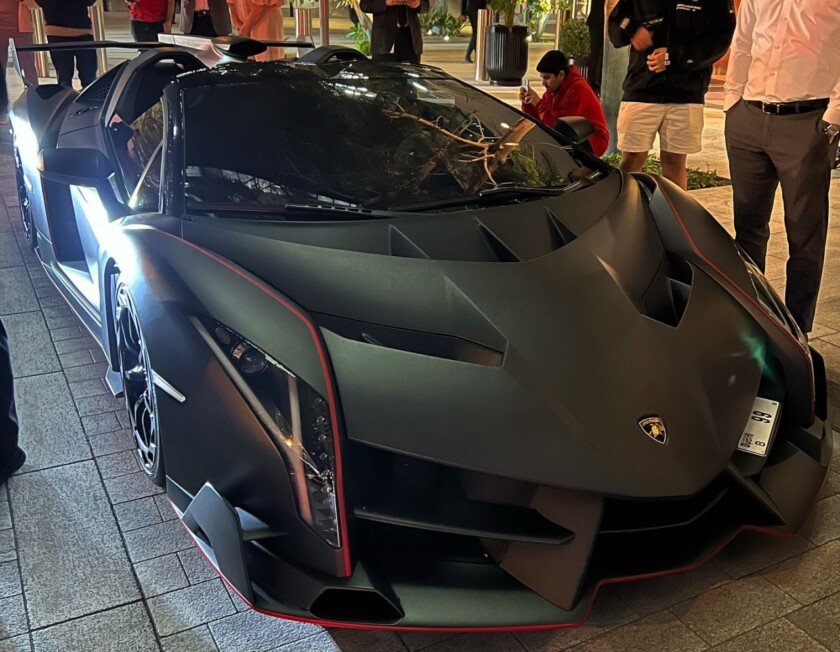 Ultra-rare Lamborghini Veneno Roadster makes an appearance in Dubai ...
