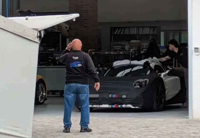 Pagani Utopia with Moondust paint spotted for the first time! - The ...
