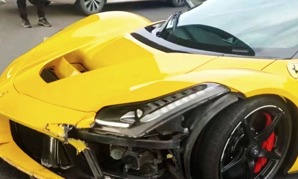 $4 million Ferrari LaFerrari wrecked in China - The Supercar Blog